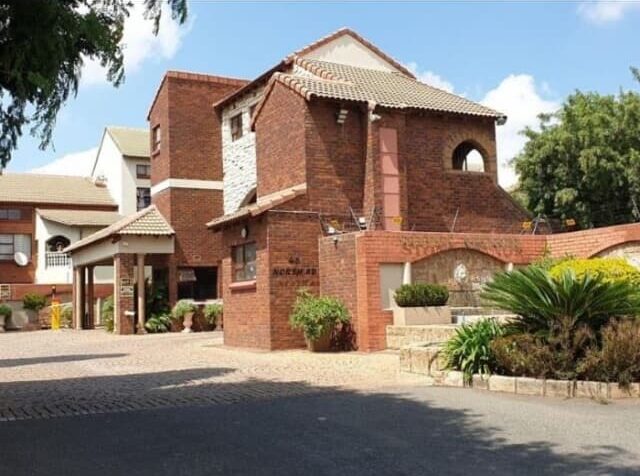 STONE MANOR – Micaro